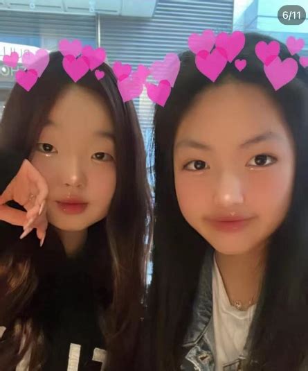 王诗龄罕秀性感与同学逛街大胆尝试抹胸裙褪去稚嫩展成熟美 腾讯新闻