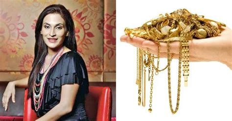 Aishwarya Rajinikanth Gold Diamond Jewels Stolen Police Complaint Filed