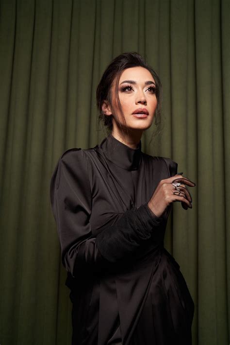 Ecem Özkaya Bahar dizisi ile ekranlara geri döndü