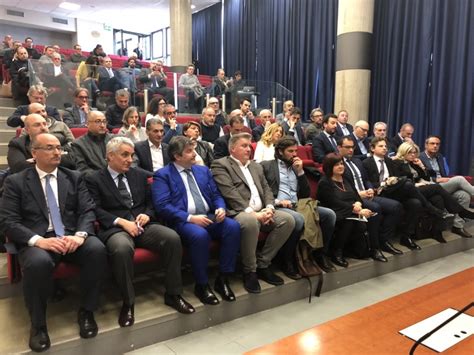 Lotta Dura Contro La Restituzione Delle Tasse A L Aquila Imprenditori In Rivolta Cronaca L