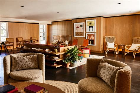 Hollywood Puppet Theatre Becomes Chief La Members Club