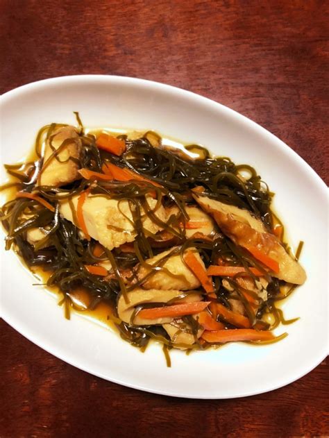 刻み昆布と厚揚げと竹輪の煮物 By クック2zesx8 【クックパッド】 簡単おいしいみんなのレシピが395万品