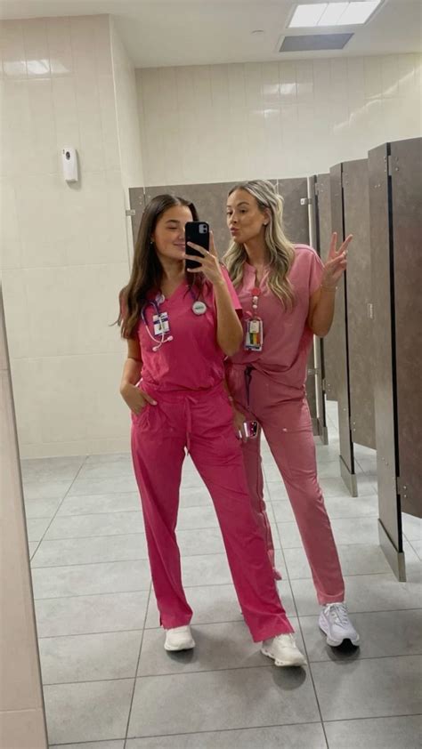 Fisioterapia Nurse Inspiration Nurse Outfit Scrubs Nurse Aesthetic