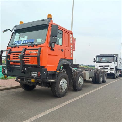 Sinotruk Howo Dump Truck Chassis 8x4 400hp 371hp Dumper Truck Chassis