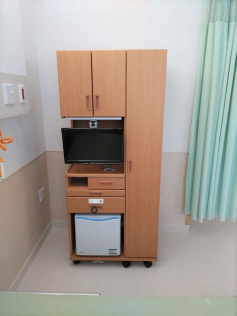 073 ハンガータイプの床頭台 床頭台医療用家具メーカー株式会社中村商会 メディカル事業部