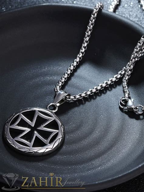 Масивен малтийски кръст медальон 4 5 см диаметър висок клас стомана на класическа верижка в 3