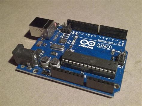 Быстрый старт с Ардуино - отладочная плата Arduino UNO R3