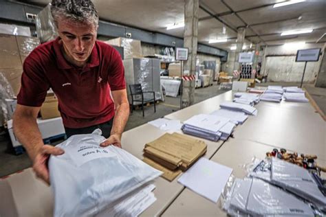 Dispositivo de urnas y papeletas para las próximas Elecciones Generales del de Julio
