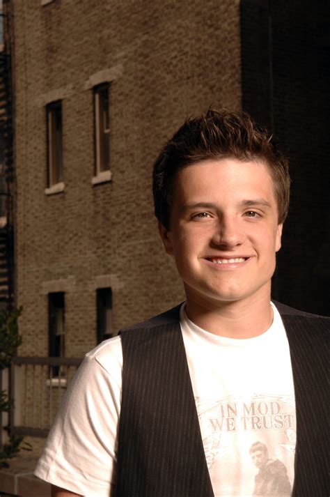 Set 04 2008 Set4 003 Simply Josh Hutcherson Gallery
