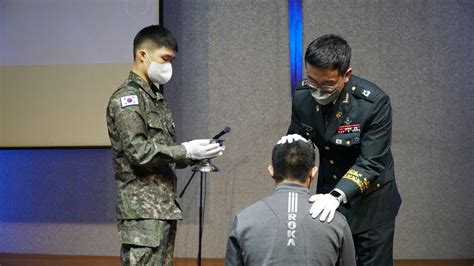 군선교회 춘천중앙교회 후원으로 6사단 신교대 진중세례식 주관