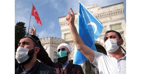 Бойкотът на френски стоки в Турция засяга търговия за милиарди долари