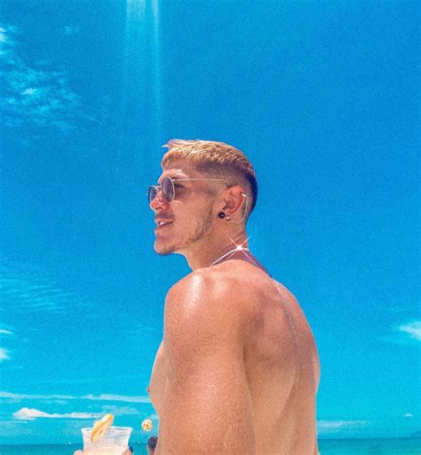 Lucca No Instagram Lucca Aesthetic Boys Instagram Senior Boys Sons Guys