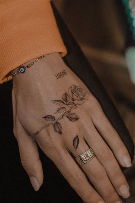 Tatuagem De Flor Significado E Tatuadores Indicados Blog Tattoo Me