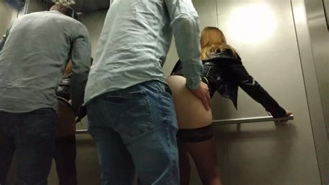 не отказалась от члена в лифте секс в публично месте Free Porn Videos YouPorn