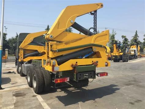 20ft And 40ft Port Use Container Self Loading Container Trailer Side Lifter Container Crane