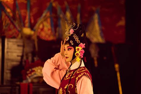 宋轶京剧花旦造型曝光 娇俏柔媚 青岛新闻网