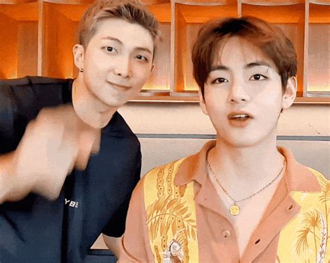 Bts Community Post 남준시 🐨💙💜 오나냥의 궁서체 남준시 ㆍ오늘은 남준시에 태형이도 출현 ~~♡ ㆍ막짤은