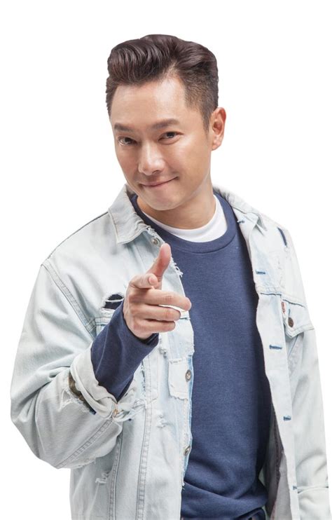 謝祖武麻辣鮮師神晉級正港系主任 電影《王牌教師 麻辣出擊》起用台北城市科大學生產學合一 系主任初登場被學生洗頭 學生不敢合影 謝祖武傻眼貓咪