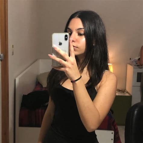 Vane Vanessavacantii • Threads Say More