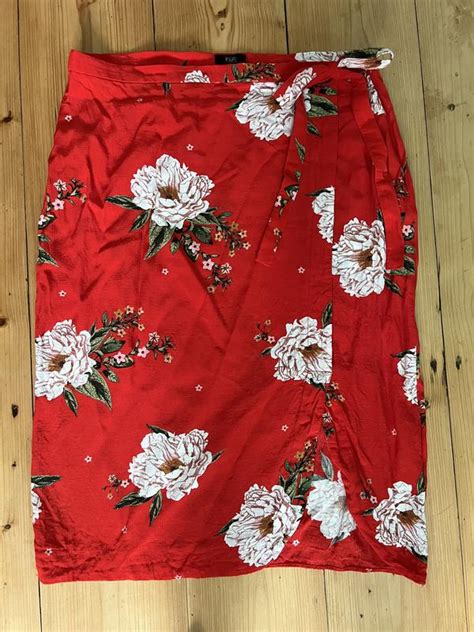 Спідниця — ціна 270 грн у каталозі Міді спідниці Купити жіночі речі за доступною ціною на Шафі