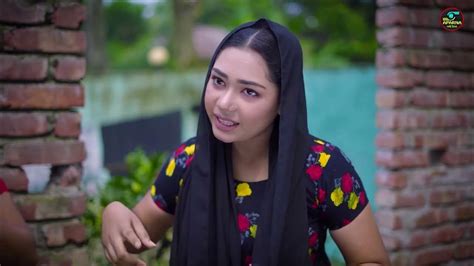কাজ রেখে নামাজ পড়ায় কামলা মেয়ের গায়ে হাত তুললো বাড়ির মালিক