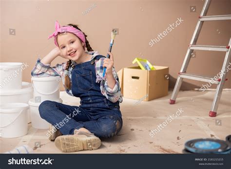 39 Ladder Propped Against Wall 이미지 스톡 사진 및 벡터 Shutterstock