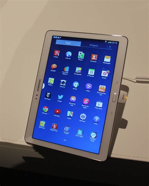 Analysts Expect Initial Sales Of The Galaxy Note 101 2014 To Be Small