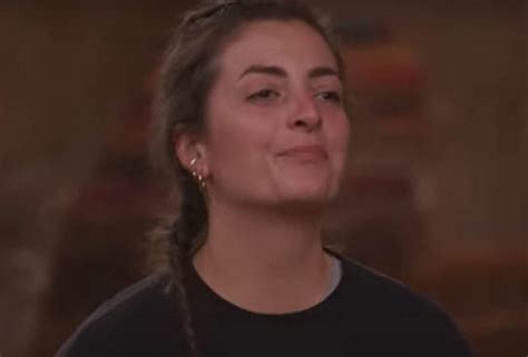 Φάρμα Αποχώρησε η Φένια Τέρπου Videos Photos Greek Web Tv Live