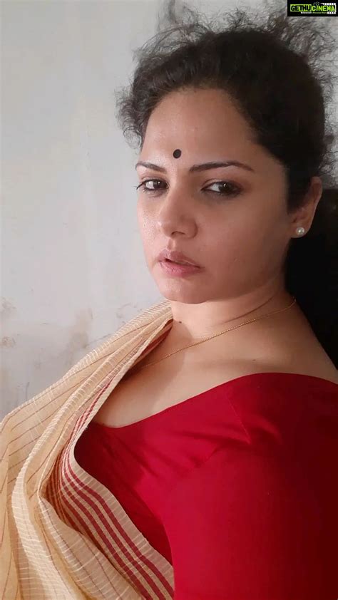Actress Anuya Bhagvath Wiki Biography Age Gallery Wallpaper And More
