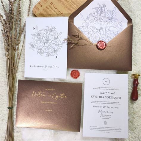 Kartu Undangan Hardcover Dengan Amplop Sablon Seal Wax Daun Kering Cewe Art