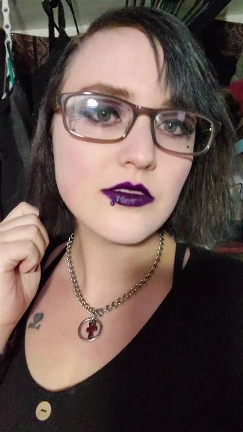 Cute Goth Horny Whats Not To Like Get A Gfe Tailored Just For