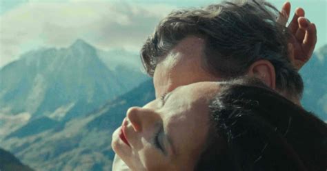 본능과 모성 사이에서 흔들리는 엄마 ‘렛 미 고 매혹적인 메인 포스터 공개