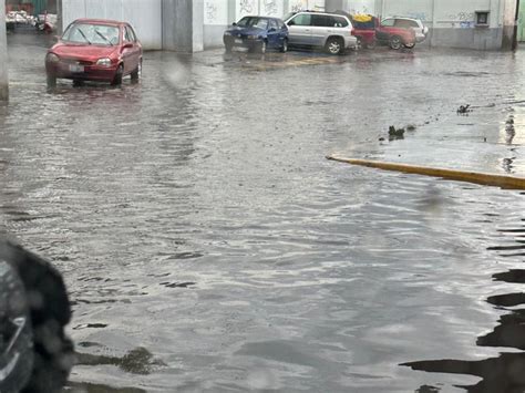 Inundaciones Rebasan El Metro De Altura