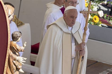 Pope Francis Demands Stricter Seminary Screening For Gays