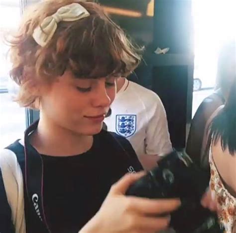 Pin De Ali En Sophia Celebridades Musica Para Fotos Personas Increibles