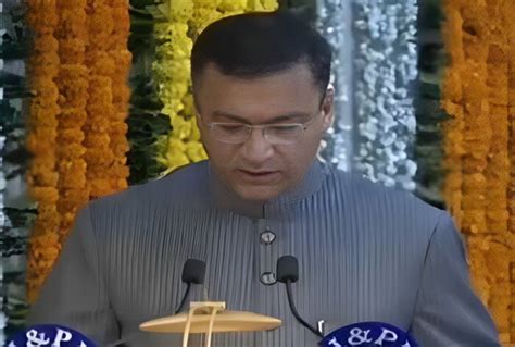 Aimim Mla Akbaruddin Owaisi Takes Oath As Pro Tem Speaker Of Telangana