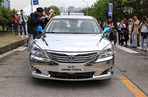 國產汽車無人駕駛試驗，成功後馬路上會少一大波女司機！ 每日頭條