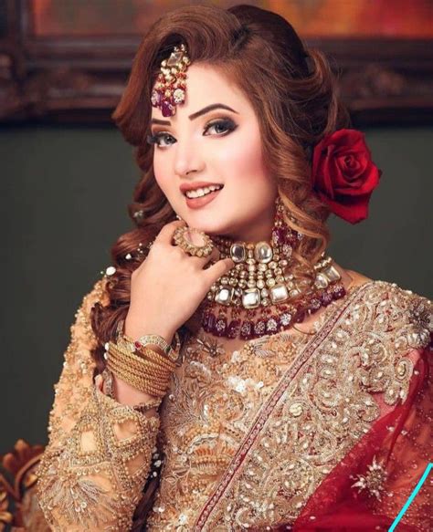 Pin By Cemal Ertaş On Ingilizcedil Gorgeous Bridal Makeup Candid