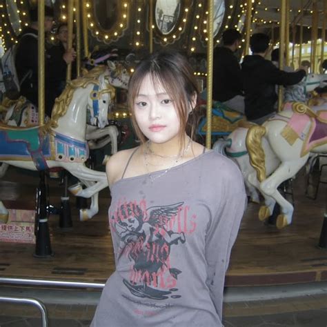Sappho Yu Jia A • Threads Say More