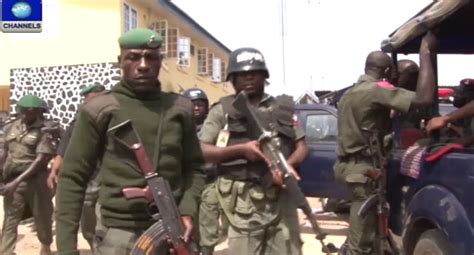 Young Female Nigerian Police Officer Pics Career 2 Nigeria