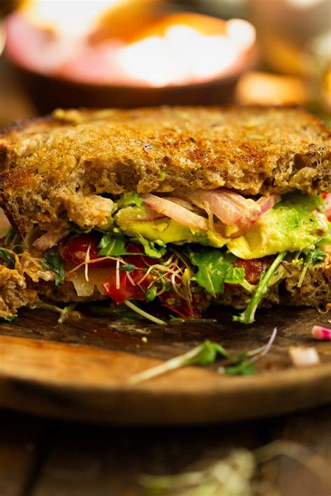 Grilled Chicken Avocado Sandwich With Spicy Mayo