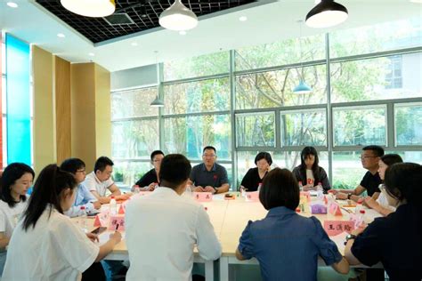 团市委赴大兴区调研共青团社会领域工作青年进行的发展