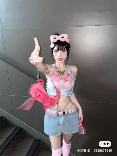 Pin By Che On Inspo Gyaru Fashion Harajuku Fashion Fashion
