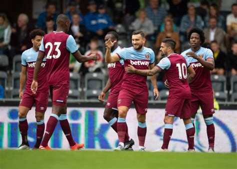 Chicharito Presumió Nuevo Look A La Moda En Triunfo Del West Ham