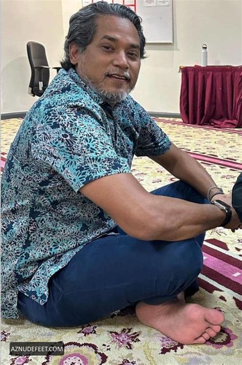 Khairy Jamaluddin Feet Aznudefeet Men