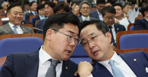 민주당 尹 거부 간호법 당론 채택“국힘 상임위원장 몫 7석 명단 제출하라”