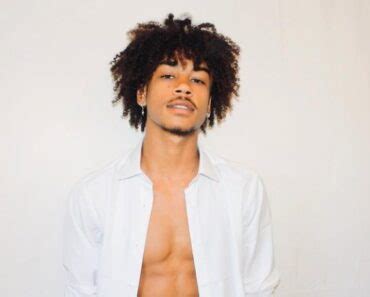 Liz Ocean Age Explore Her Height Weight Boyfriend And Net Worth