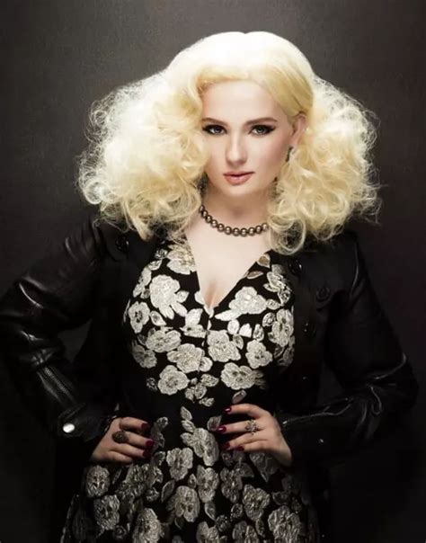 Hot And Sexz Abigail Breslin Photos ThBlog