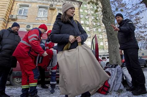 Украина започна евакуација на населението од северниот регион Суми на границата со Русија