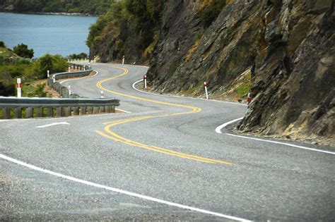 This Is How You Stay Safe While Driving On Curvy Roads